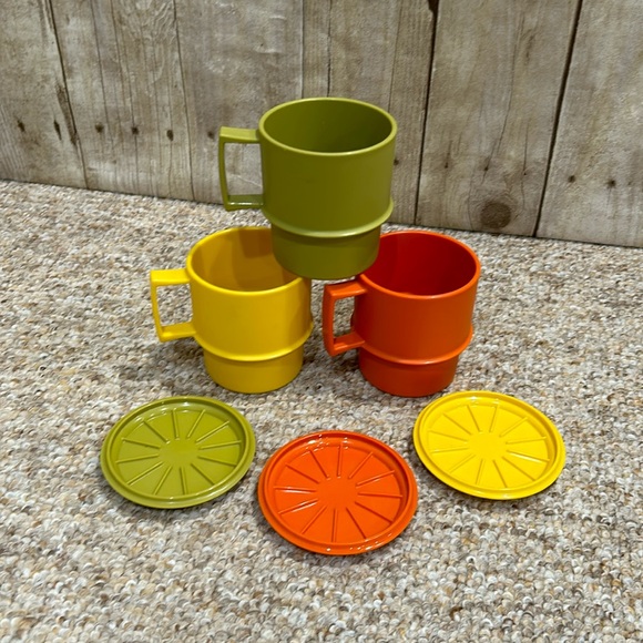Tupperware | Kitchen | Set Of 3 Vintage Tupperware Coffee Mugs With ...